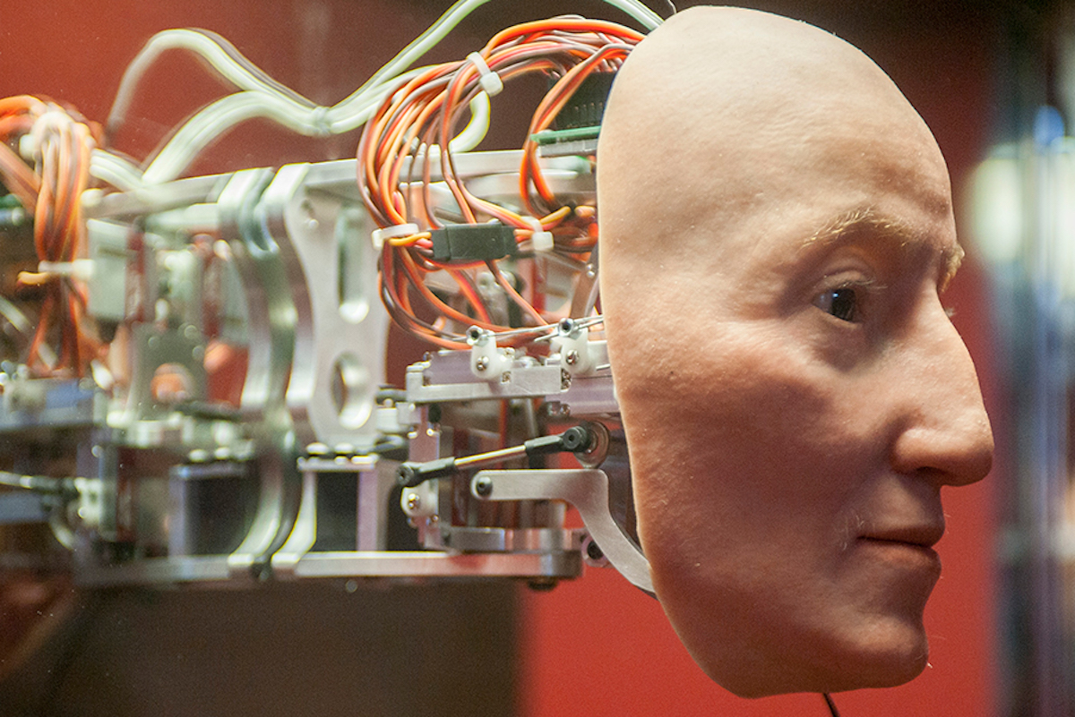 Mat Collishaw Exhibits Elizabeth I Inspired Installation In Greenwich ...